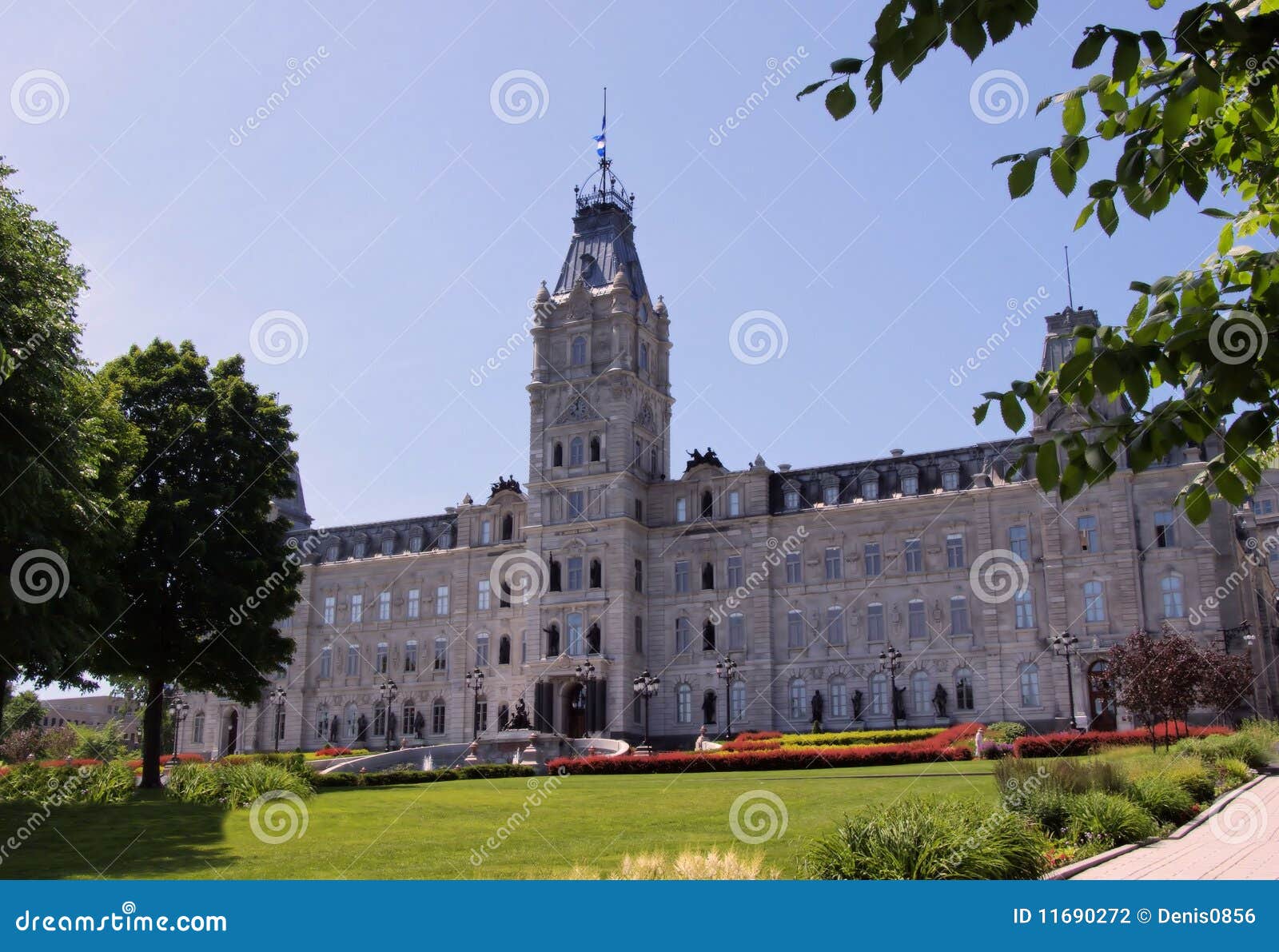 El parlamento de Quebec foto de archivo. Imagen de quebec - 11690272