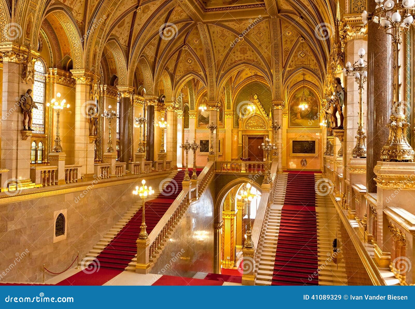 El Parlamento Interior Budapest Imagen de archivo - Imagen de pasillo ...
