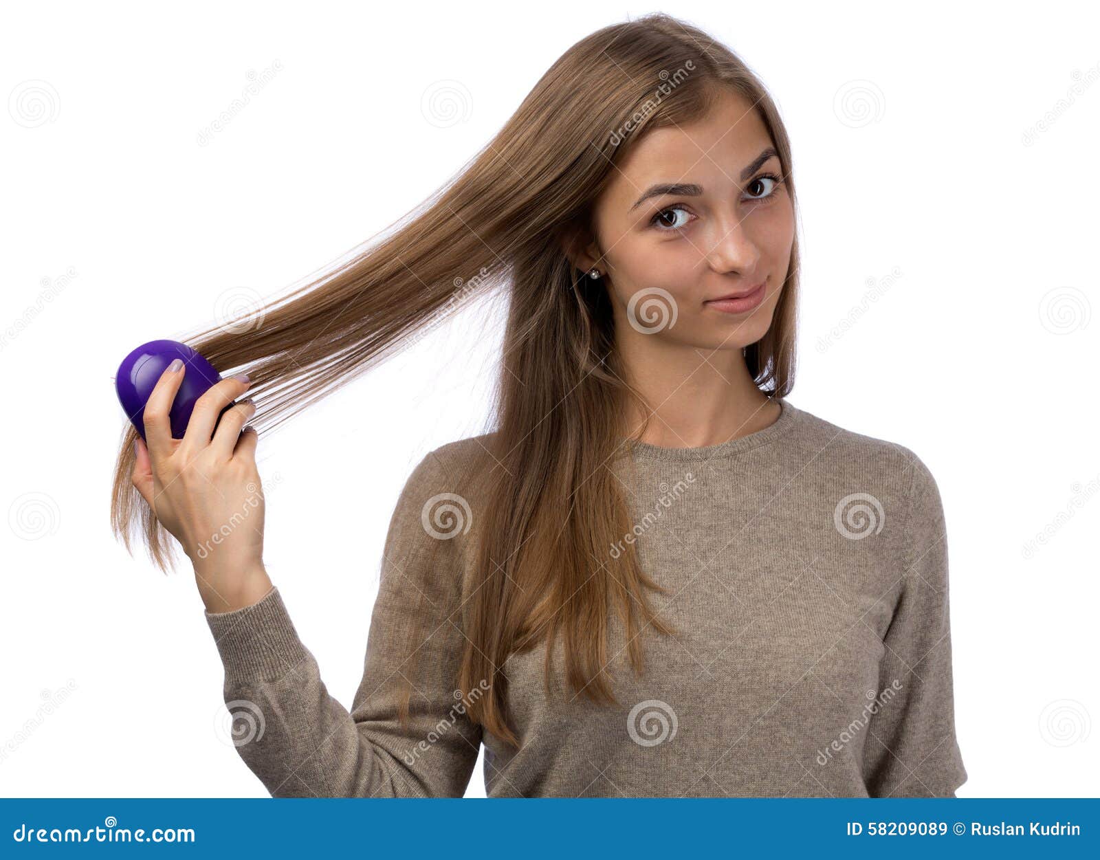 El peinarse de la muchacha imagen de archivo. Imagen de salud - 58209089