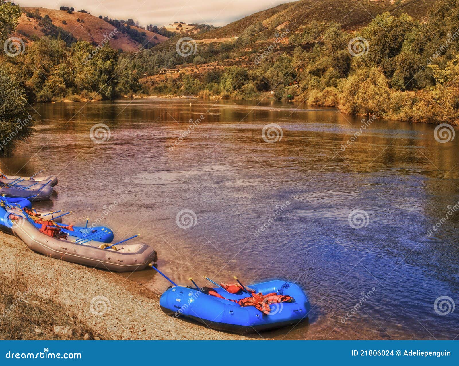 El Río Americano, California Foto de archivo - Imagen de estados ...