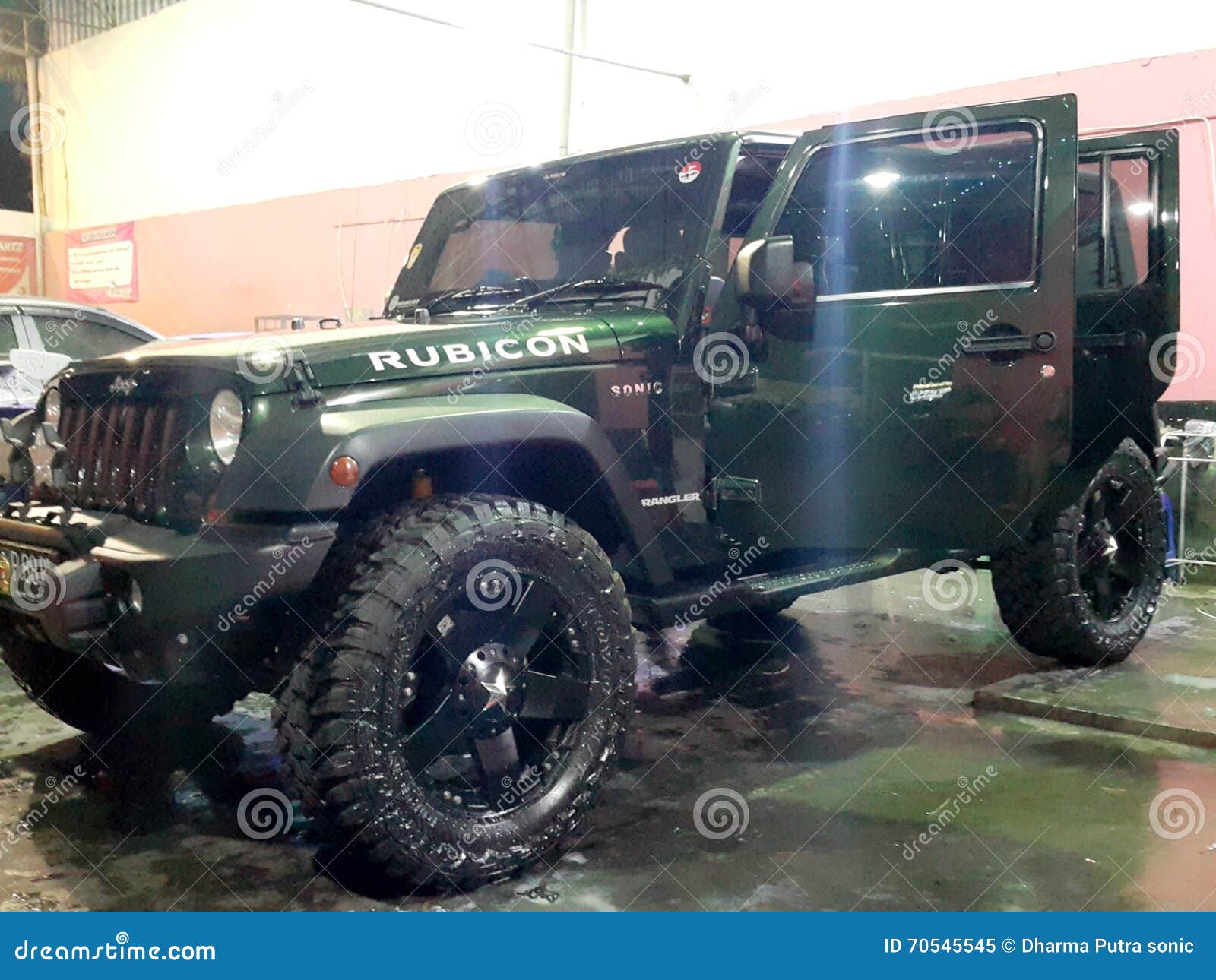 El rubicon imagen editorial. Imagen de rubicon, todoterreno - 70545545