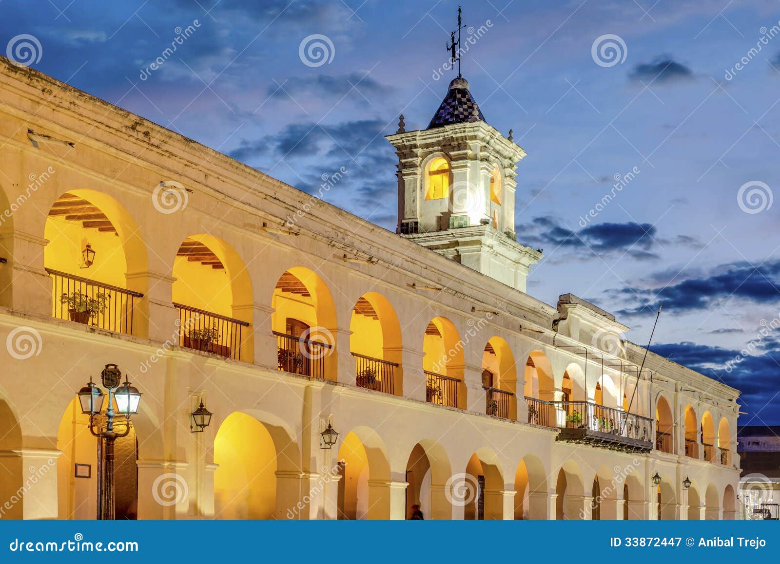El Salta Cabildo En Salta, La Argentina Imagen de archivo - Imagen de ...