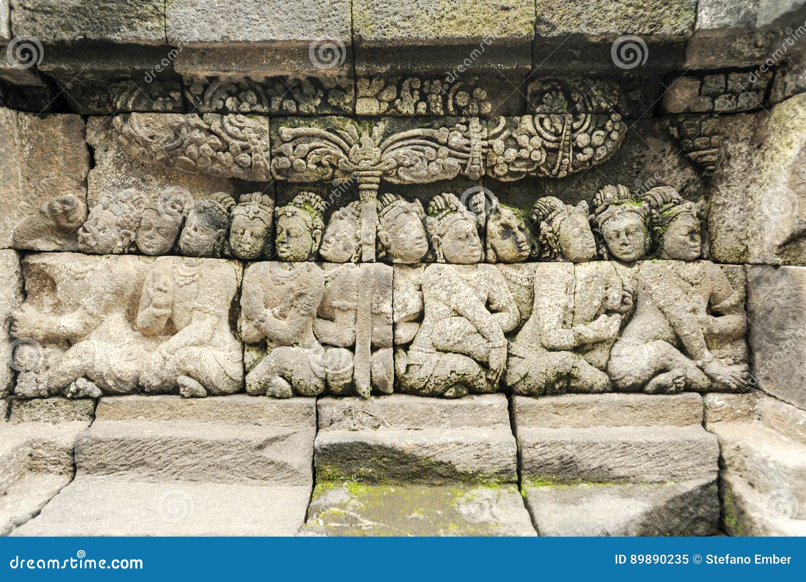 El Templo De Borobudur En Java, Indonesia Imagen de archivo - Imagen de ...