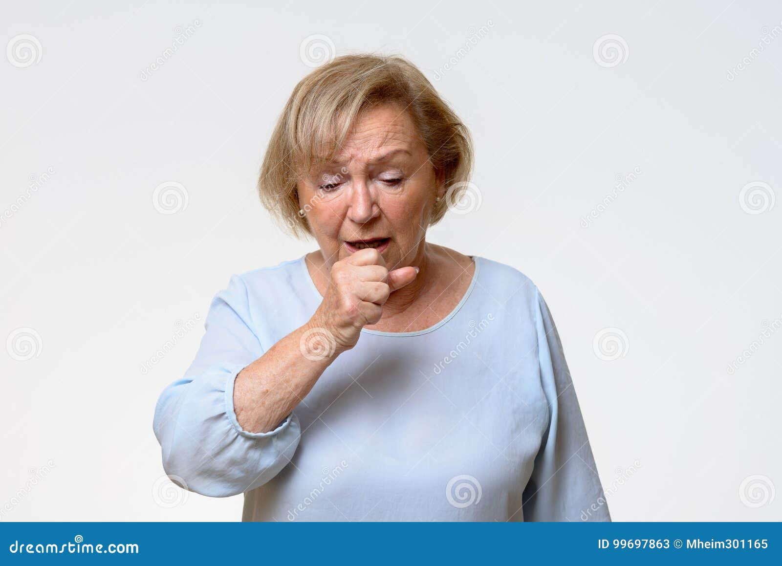 El Toser Mayor Apenado De La Mujer Imagen de archivo - Imagen de ...