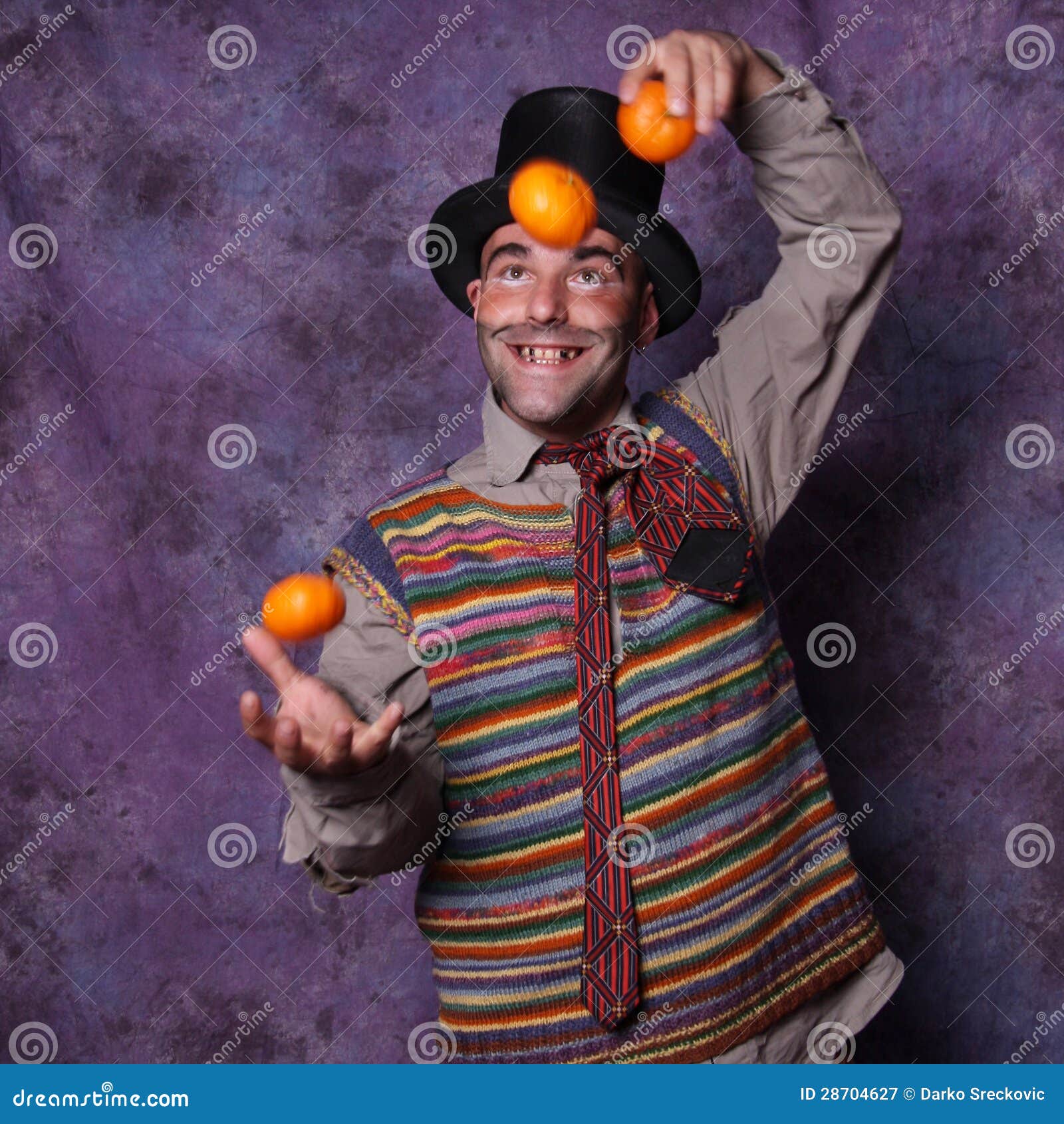 El traquear del payaso imagen de archivo. Imagen de funcionamiento ...