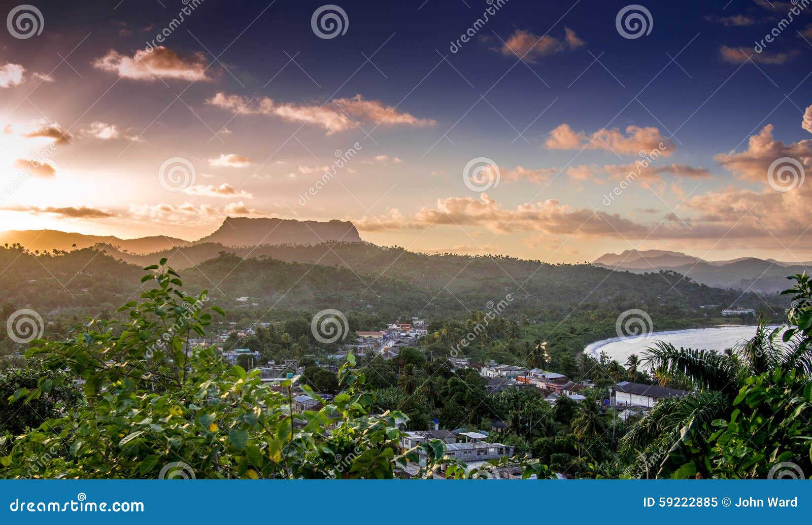 EL Yunque Baracoa Kuba stockbild. Bild von sonnenuntergang - 59222885