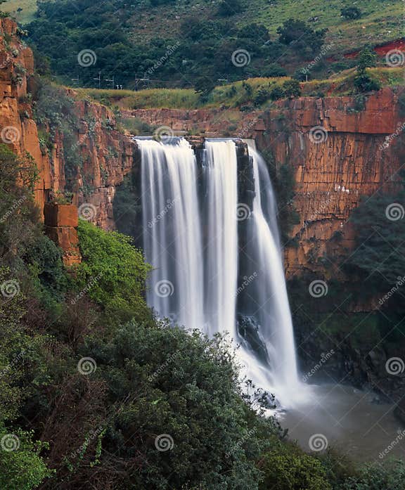 Elands River Falls stock photo. Image of cliff, rocks - 4791816