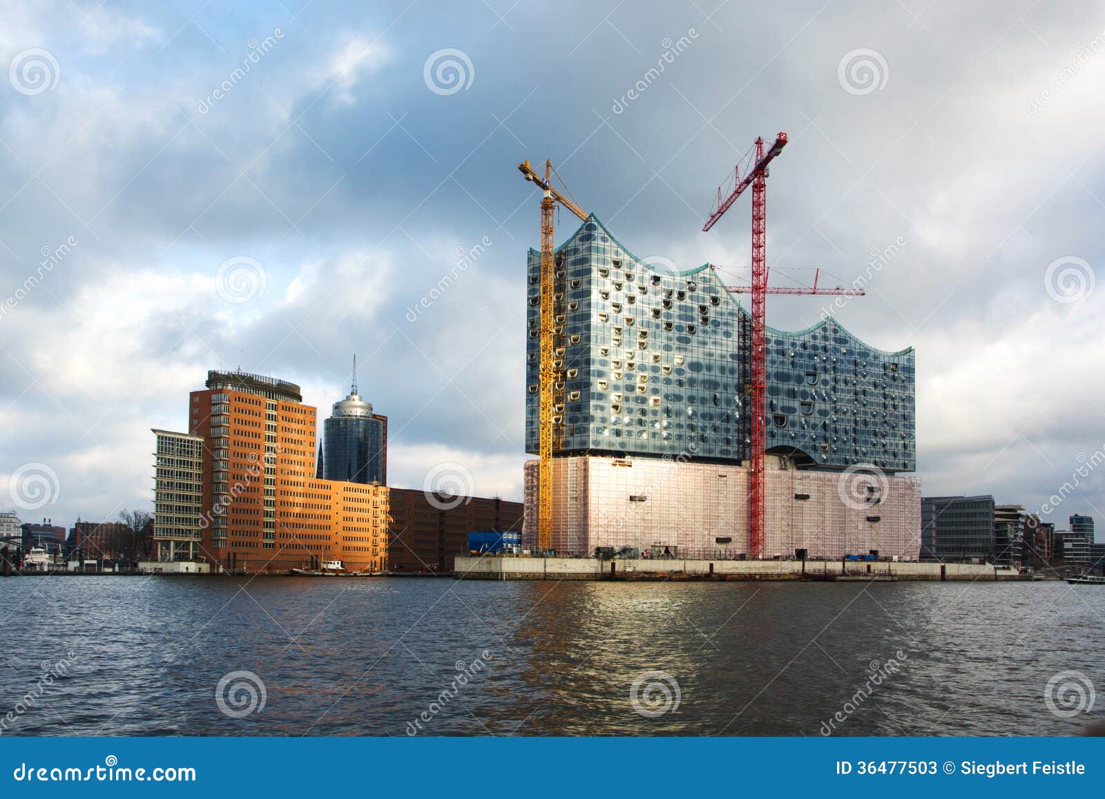 Elbphilharmonie imagen de archivo. Imagen de puerto, monumento - 36477503