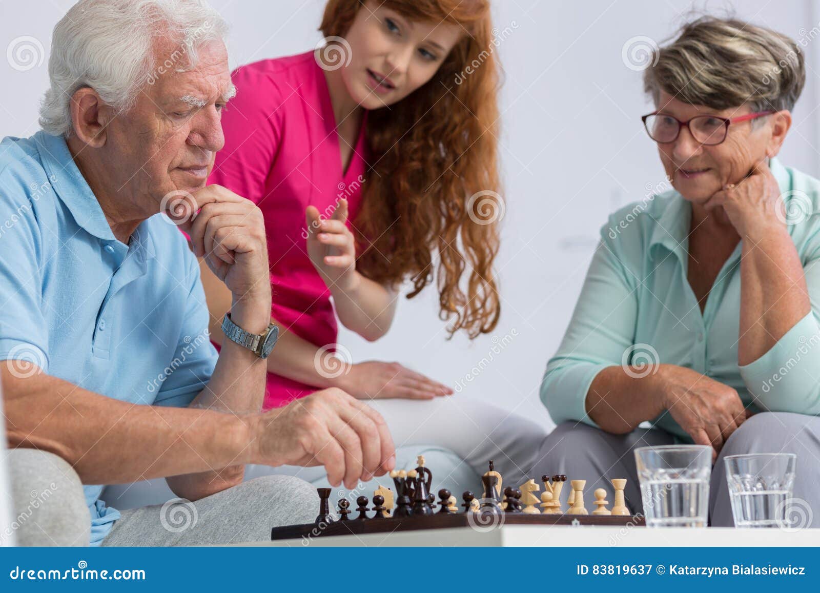 Elderly Couple Playing Chess Stock Image - Image of carer, nurse: 83819637