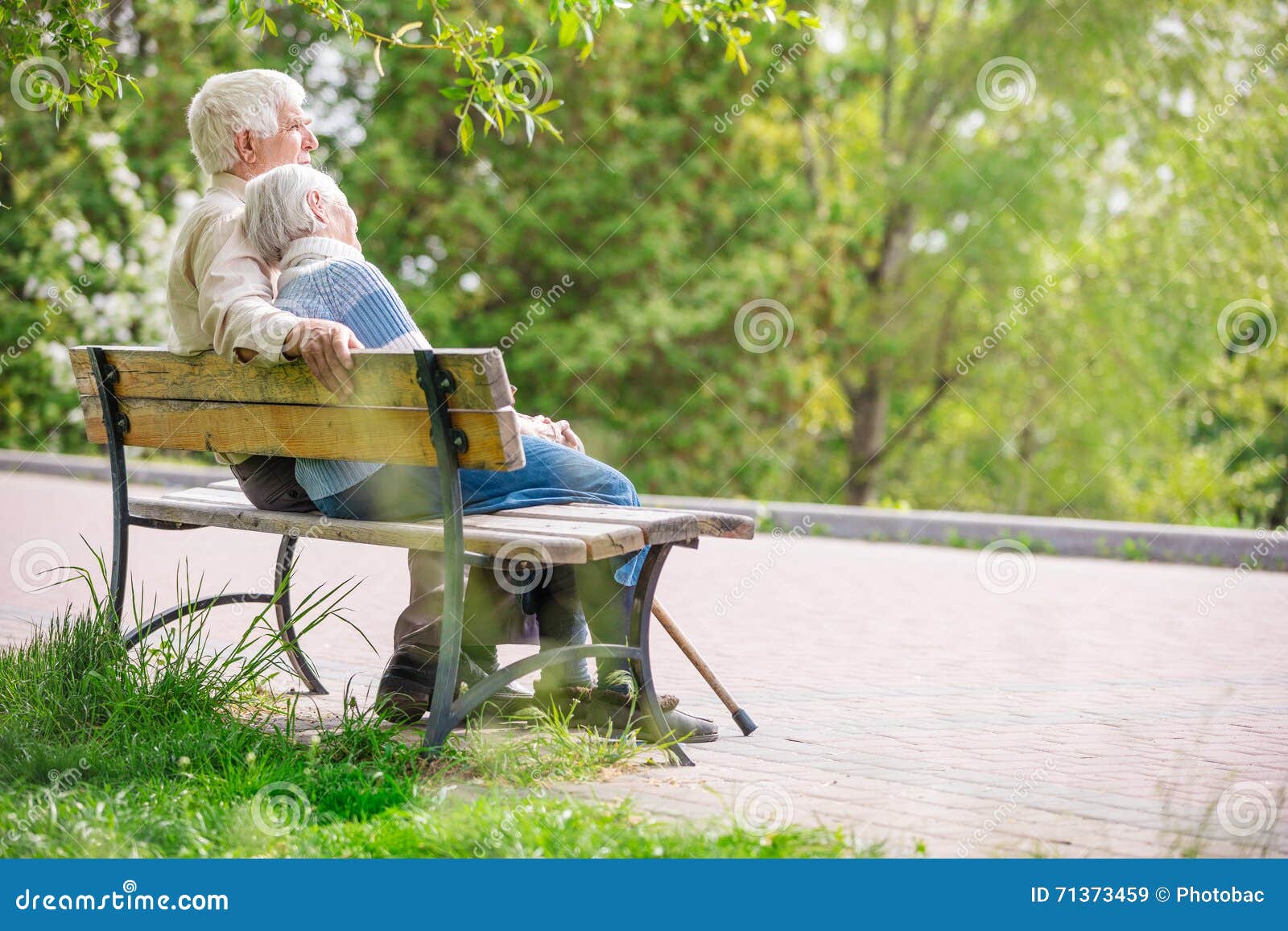 Elderly Couple Resting on a Bench Stock Image - Image of couple ...