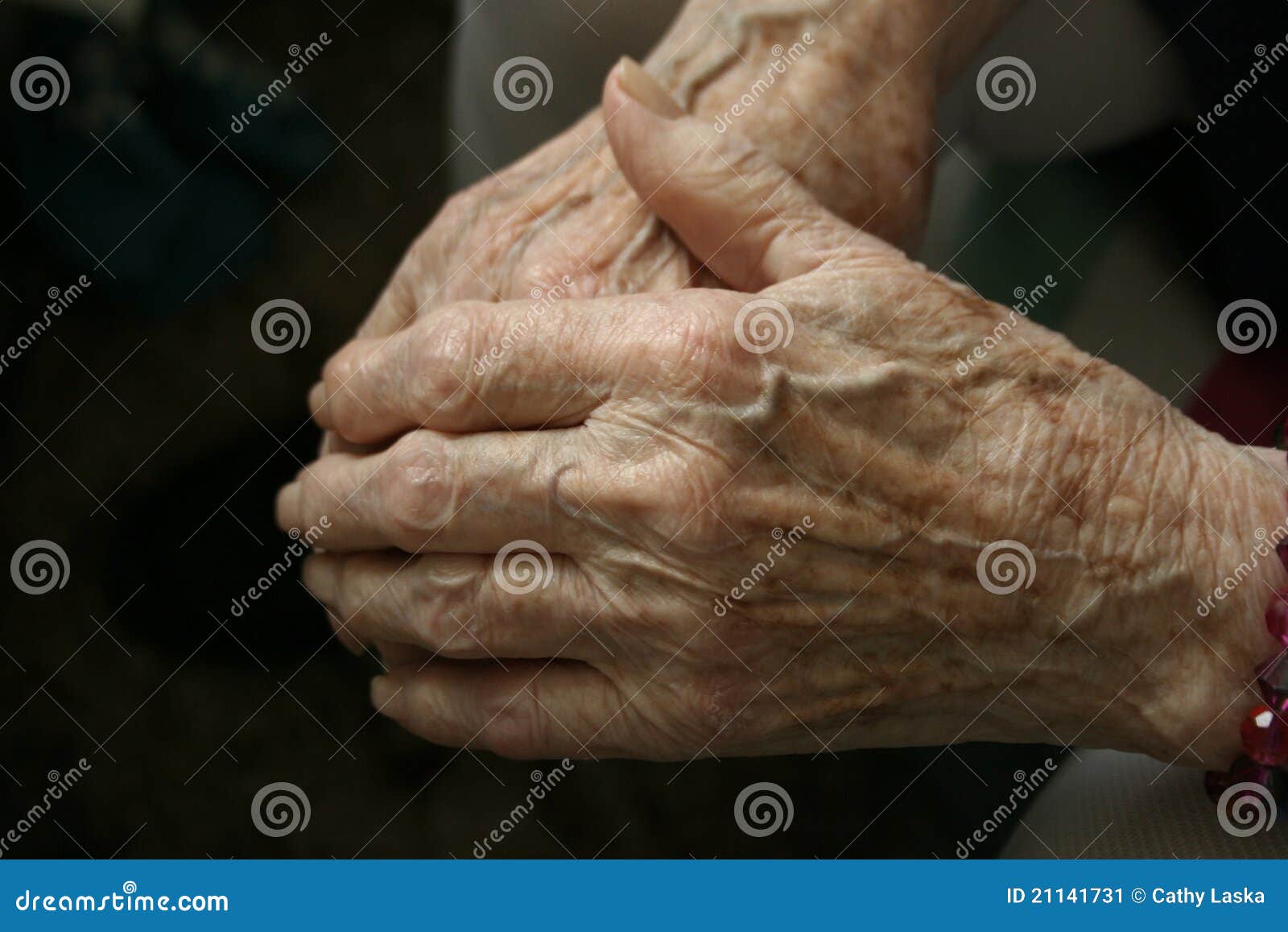 71,815 Elderly Hands Photos - Free & Royalty-Free Stock Photos from ...