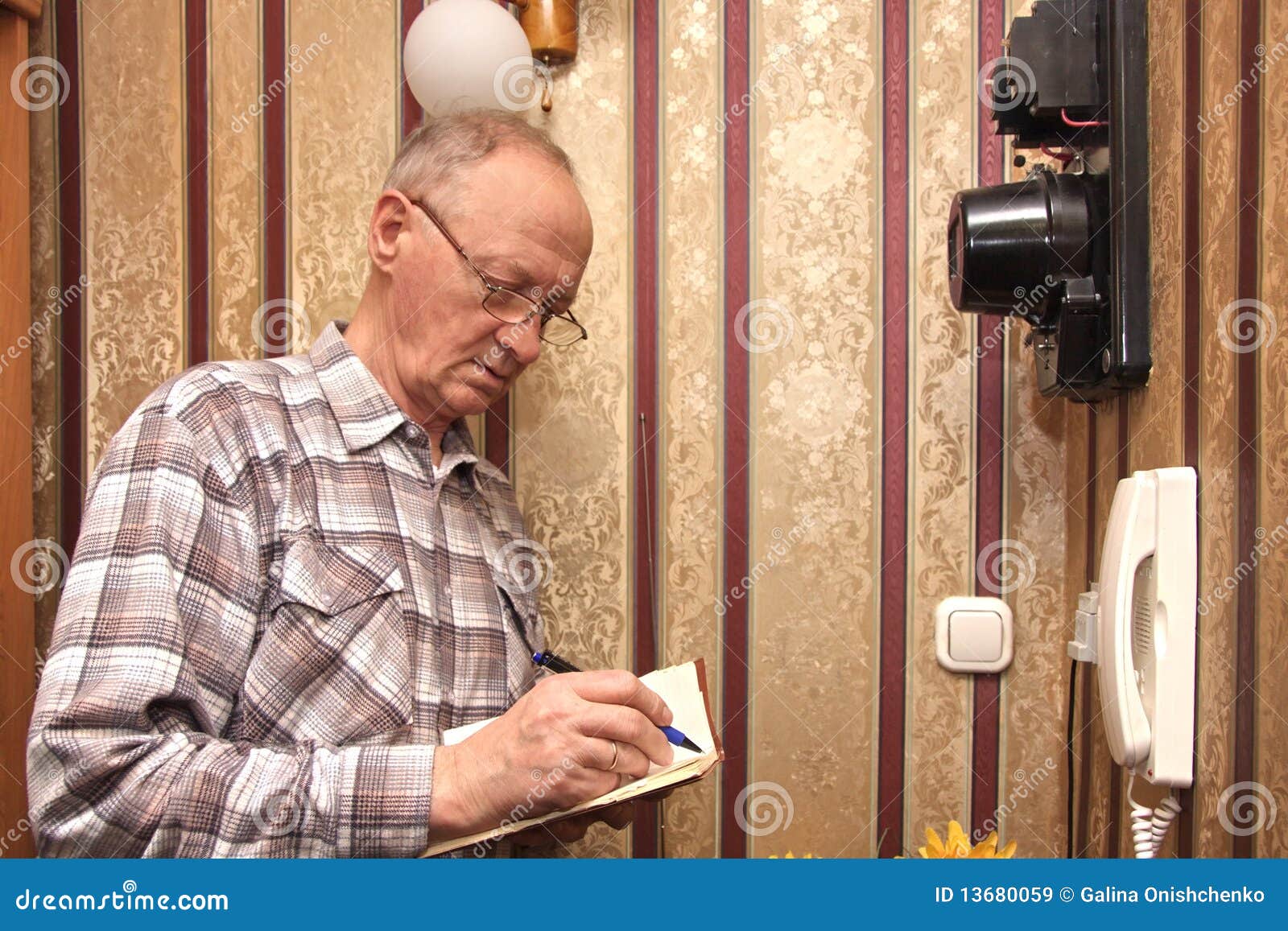 An Elderly Man Electric Meter Stock Image - Image of testimony, elderly ...
