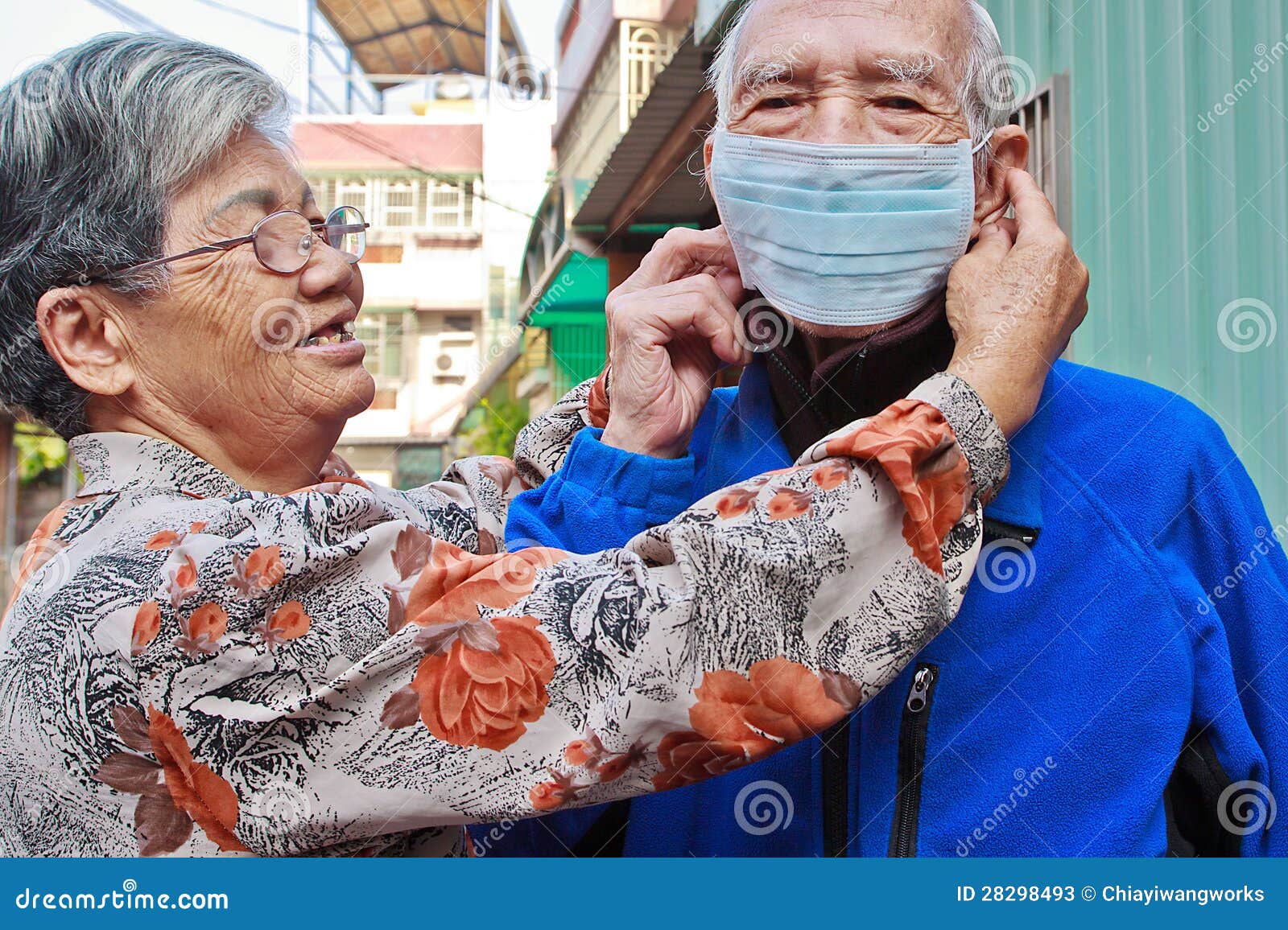 Elderly People To Wear a Mask Stock Image - Image of seniors, help ...