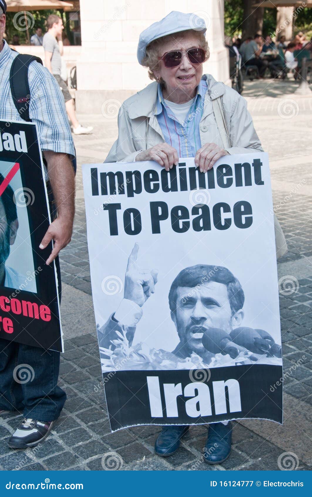 Elderly Protester editorial photography. Image of gathering - 16124777