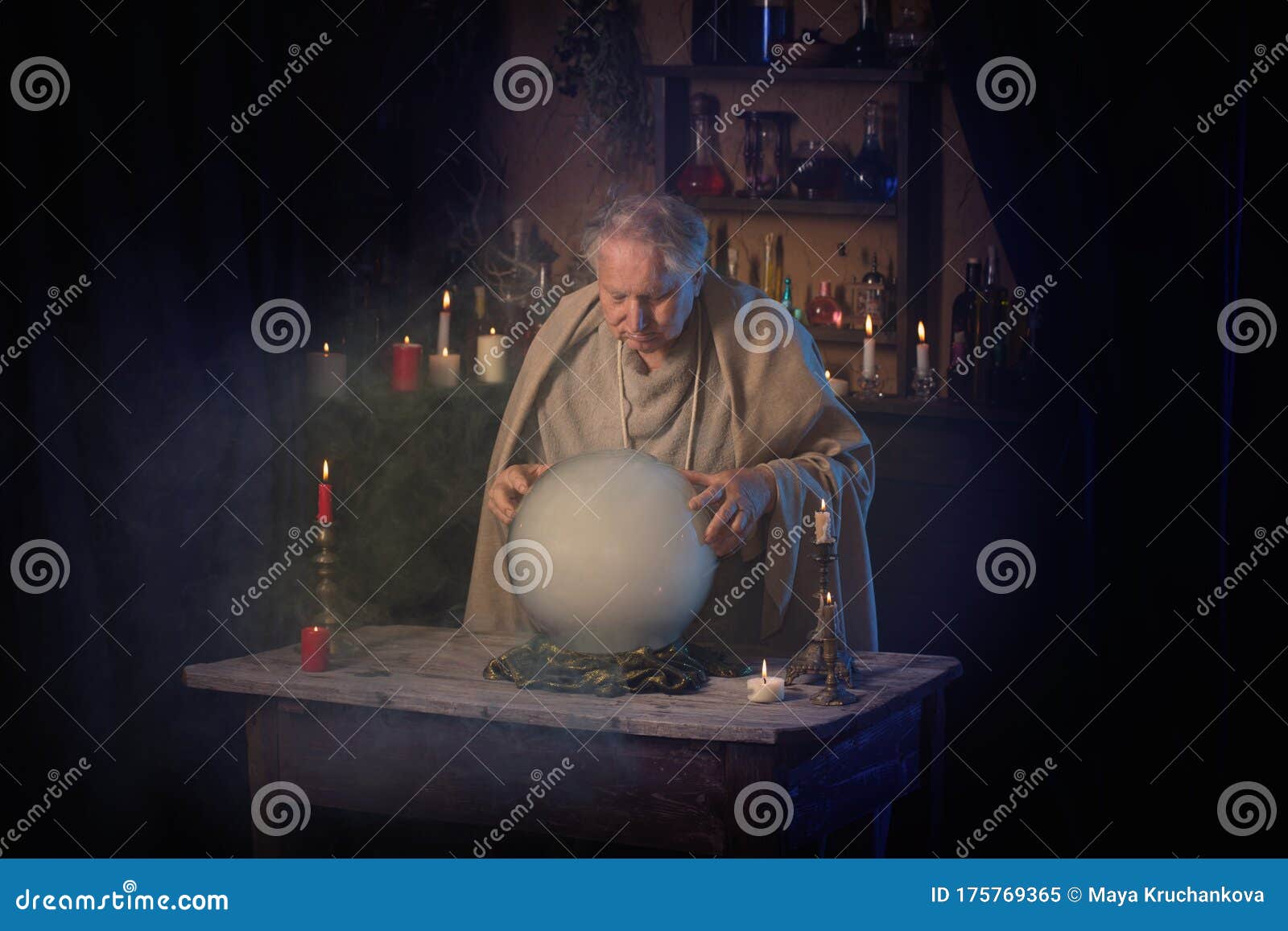 Wizard Crystal Ball Stock Photos - Download 1,542 Royalty Free Photos
