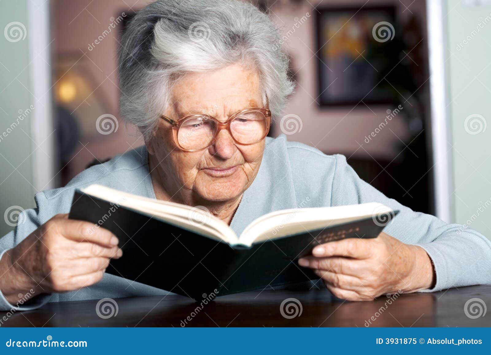 Elderly Woman Reading Royalty Free Stock Photo - Image: 3931875 Elderly Woman Reading Royalty Free Stock Photo - Image: 3931875