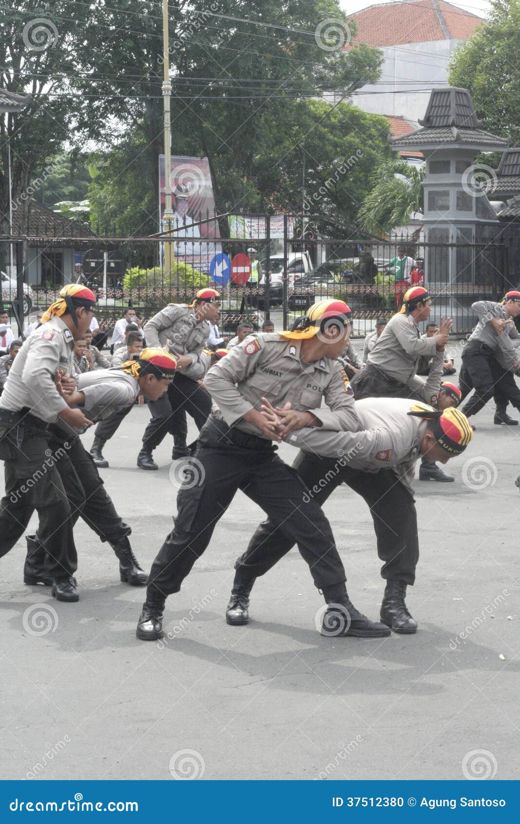 ELECTION PERFORMANCE SECURITY POLICE FORCE Editorial Image - Image of ...