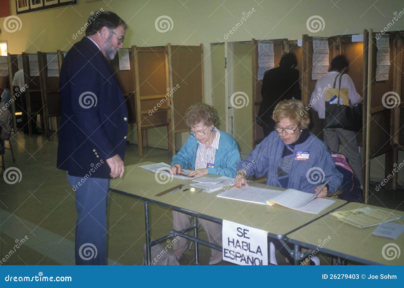 Election Volunteers Assisting Voters Editorial Stock Photo - Image of ...