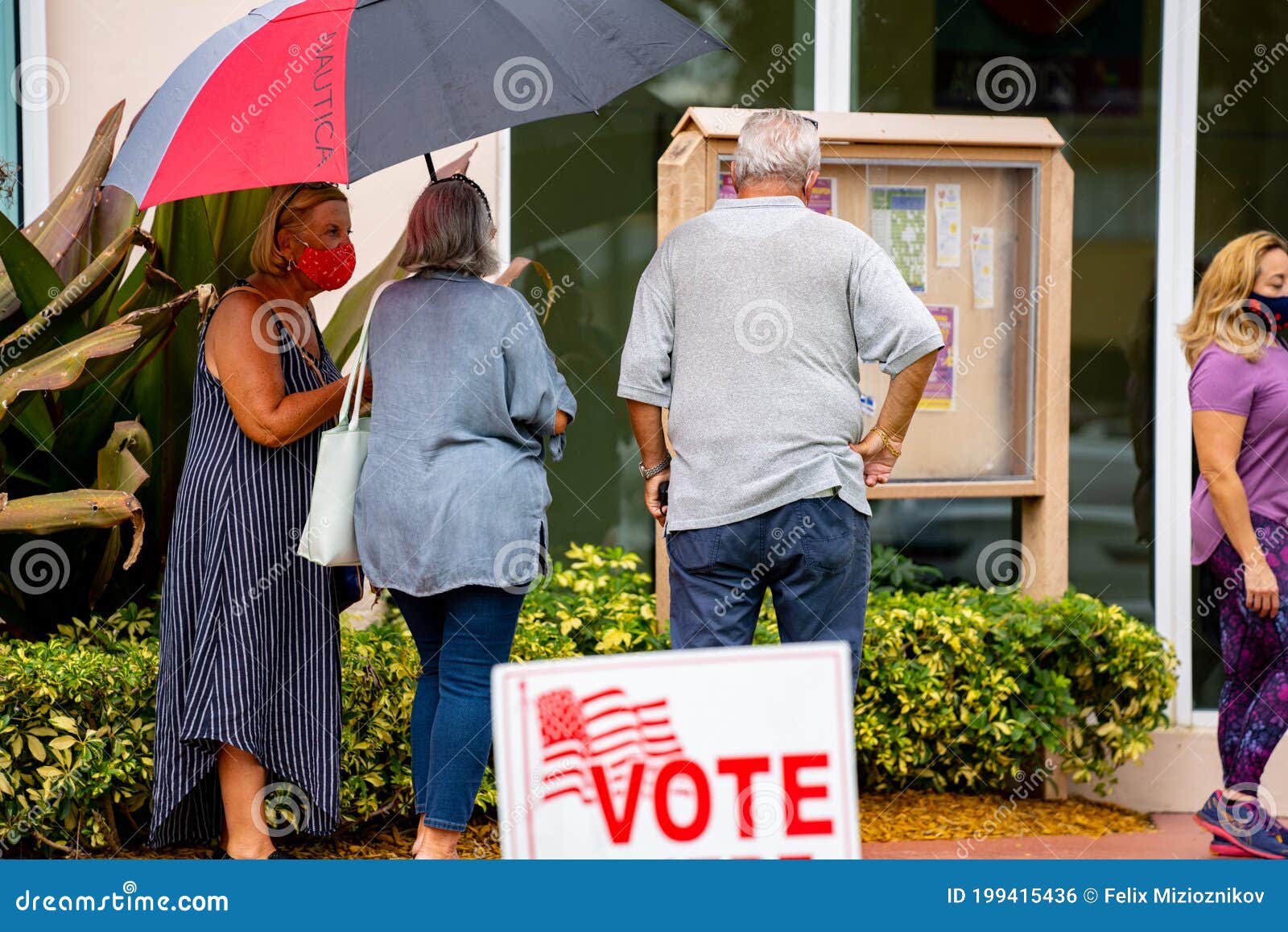 2020 election voting lines editorial photo. Image of sign - 199415436