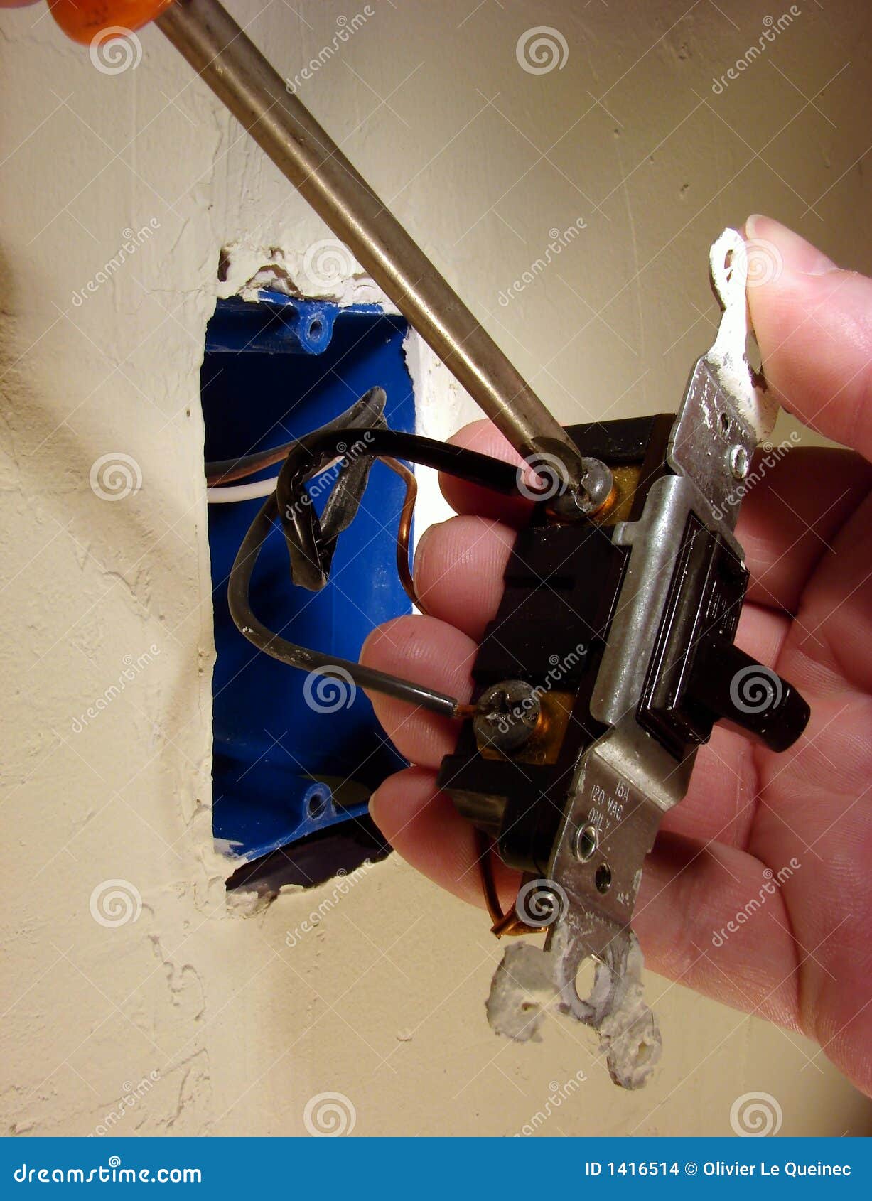 Electric Electrician Hand Switch Working 库存照片 - 图片 包括有 电路, 更改: 1416514