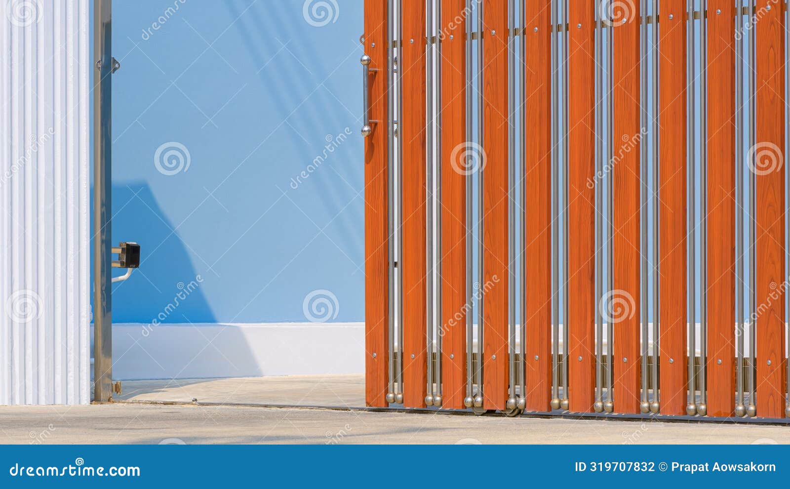 Electric Sliding Gate Door in Front of Modern House, Perspective Side ...