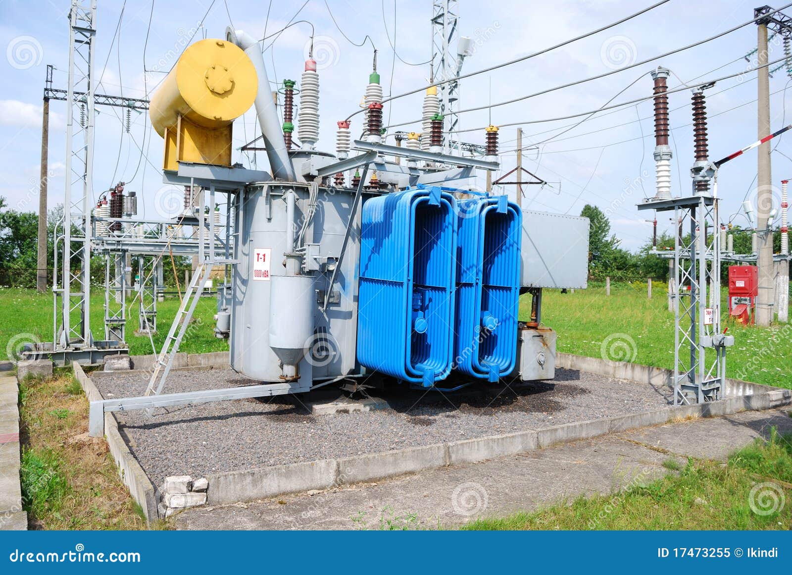 Electric Transformer Stock Image | CartoonDealer.com #17473255
