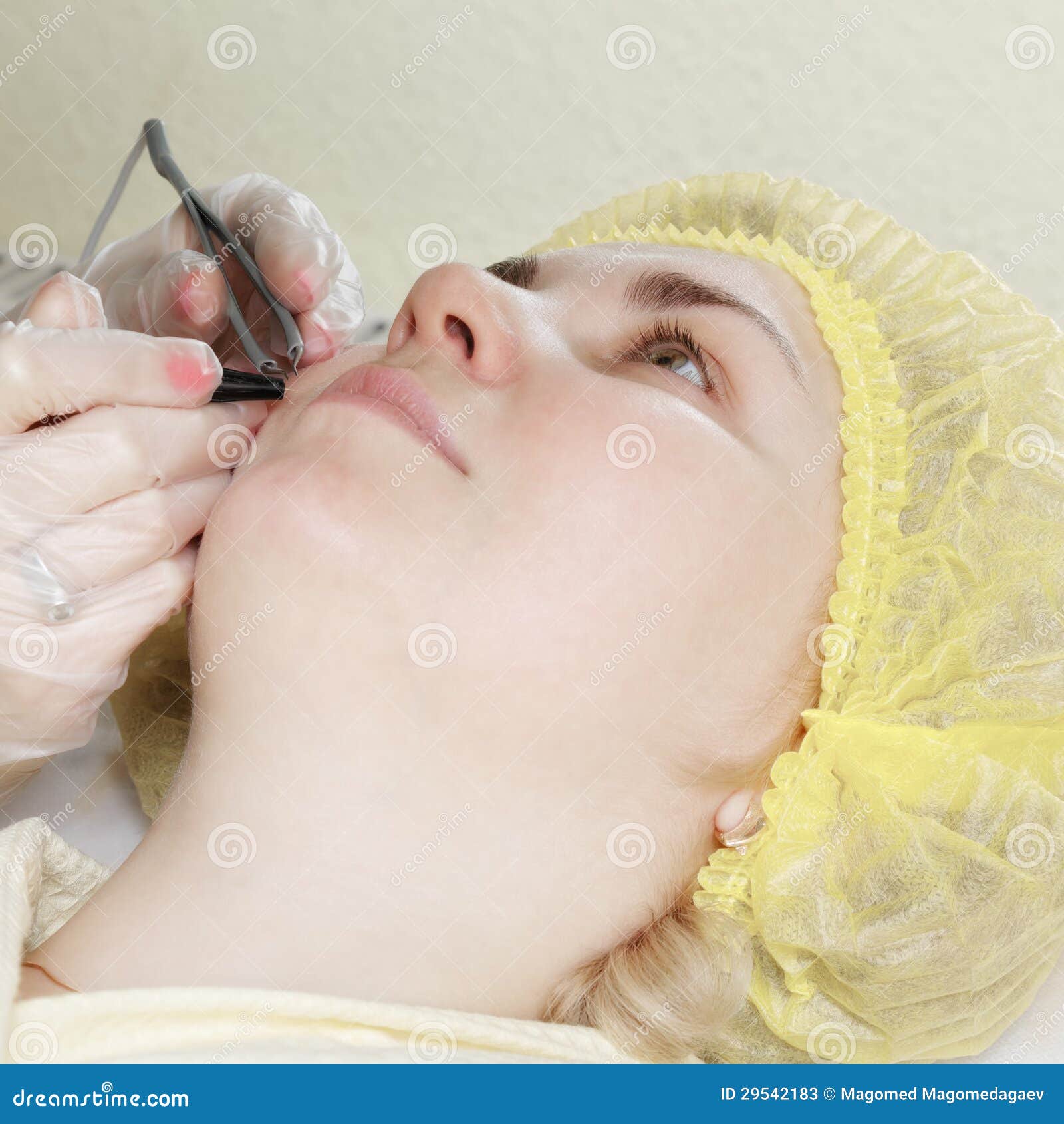 Electric tweezing stock image. Image of beauty, busy - 29542183