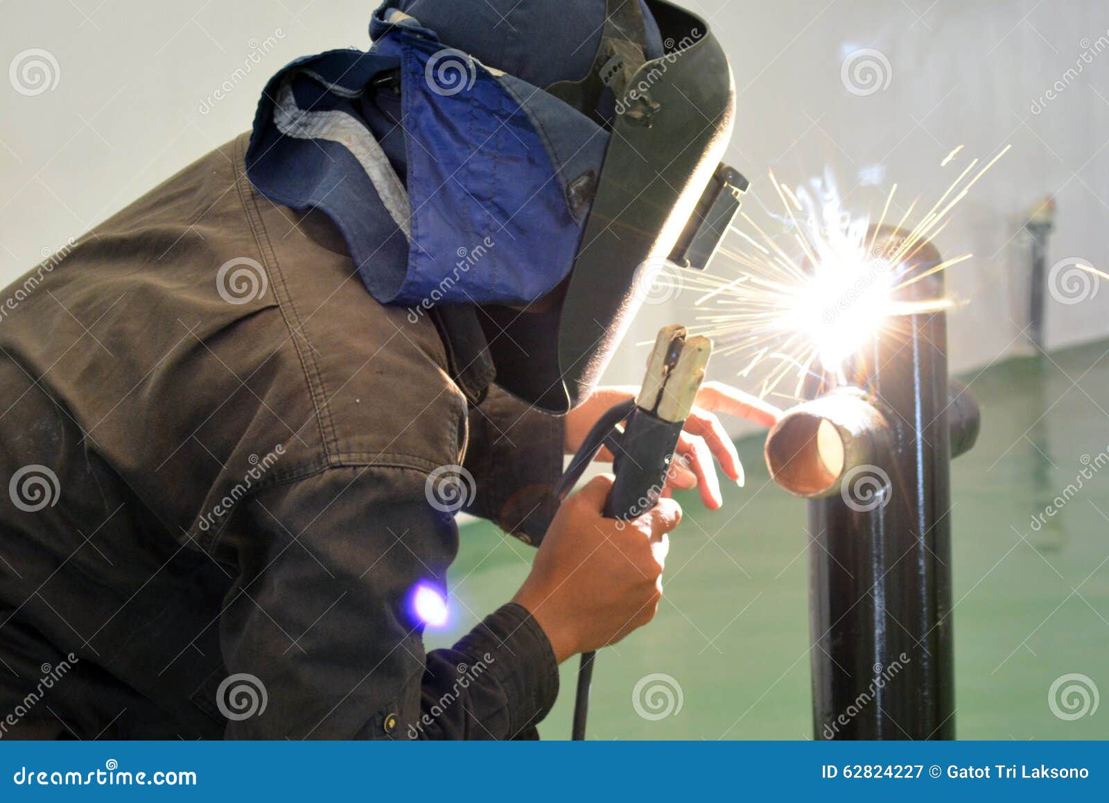 Electric Welding at Workshop 4 Stock Image - Image of workshop, hone ...