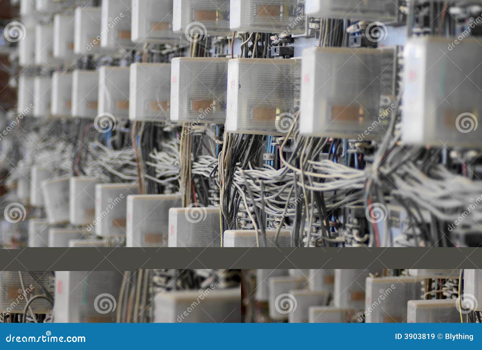 Electrical Circuitry Stock Photos - Download 4,527 Royalty Free Photos
