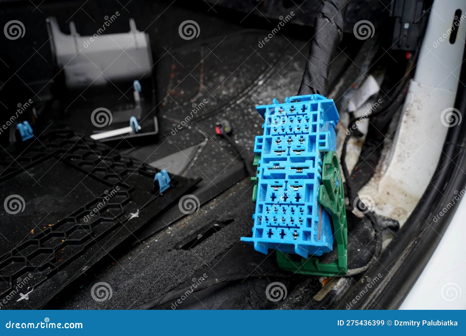 Electrical Connector Connector in the Car, Electrical Wiring Repair ...