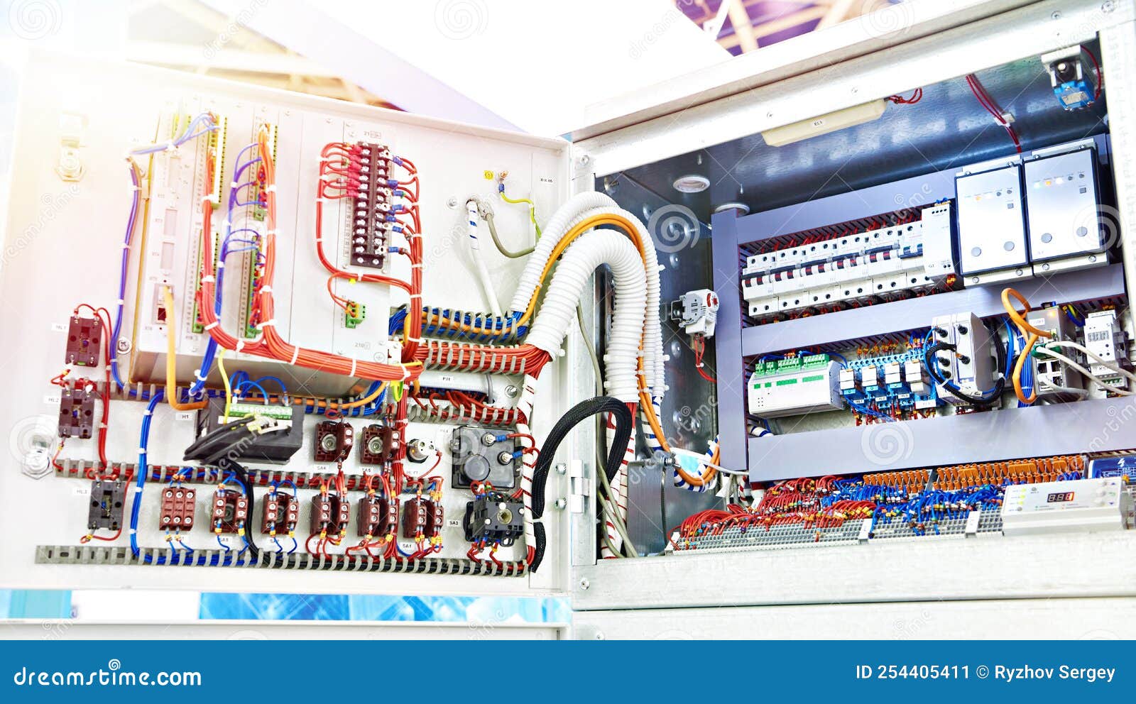 Electrical Connectors and Electronic Components Stock Image - Image of ...