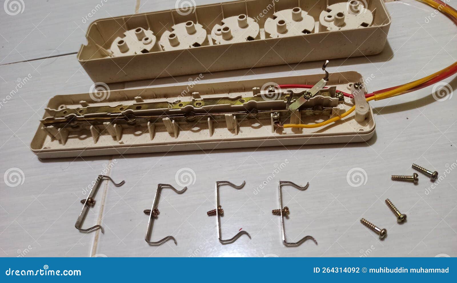 Electrical Terminal is Damaged Stock Photo - Image of metal, vehicle ...