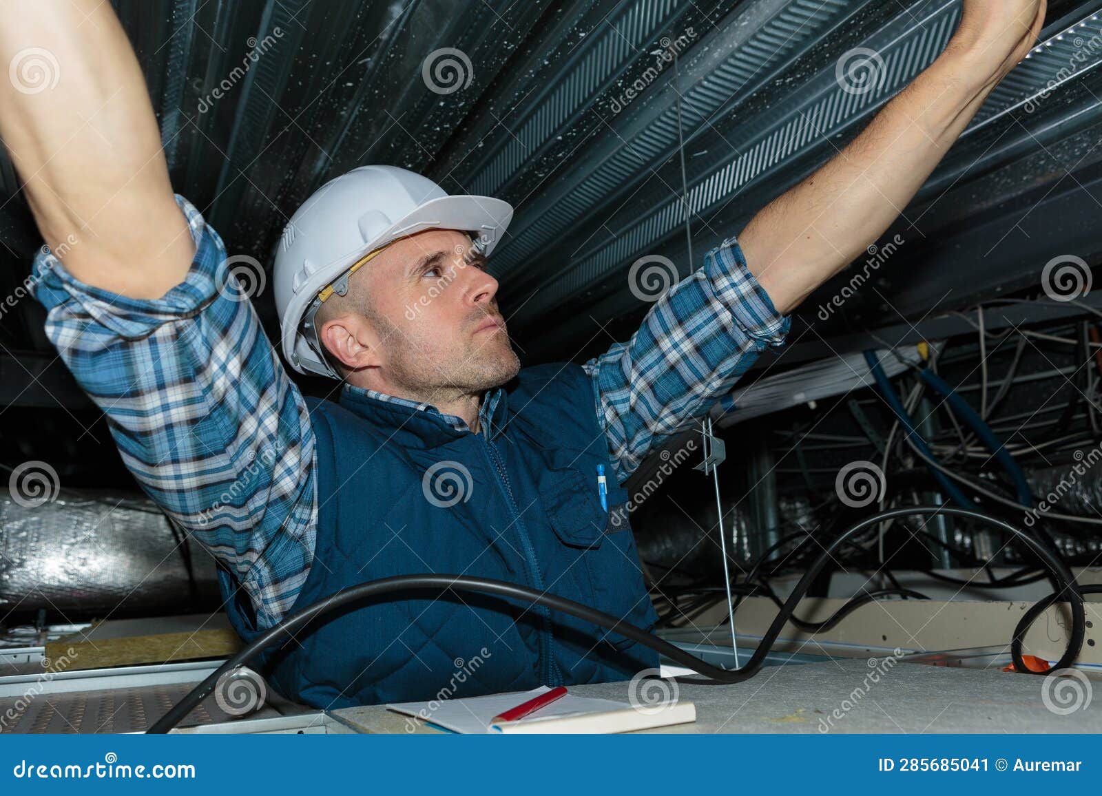 Worker Wiring Rebar Formwork For Pouring Concrete Royalty-Free Stock ...