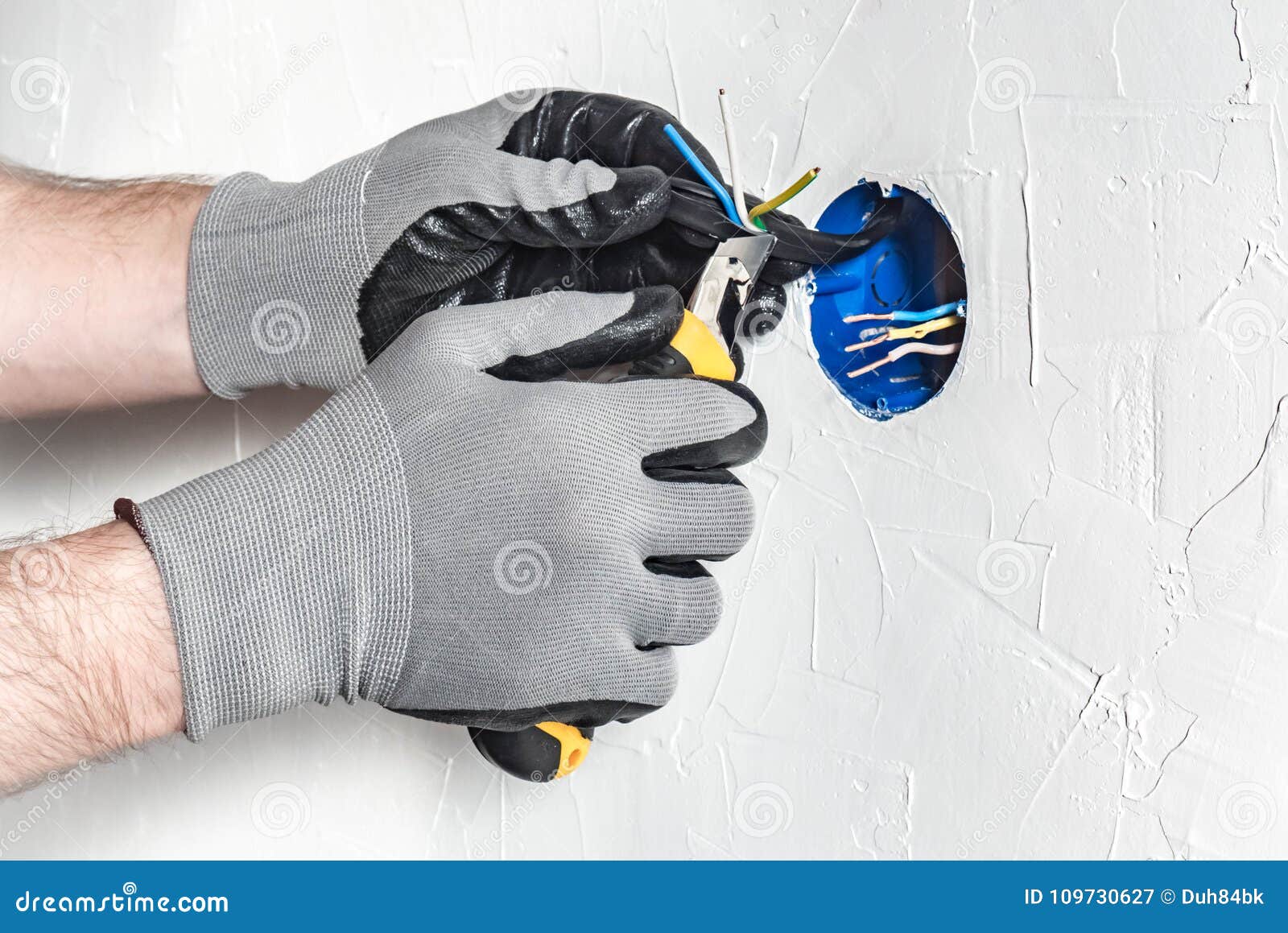 Electrician Use Blade Piler Cutting Pvc Pipe For Connecting Pipe ...