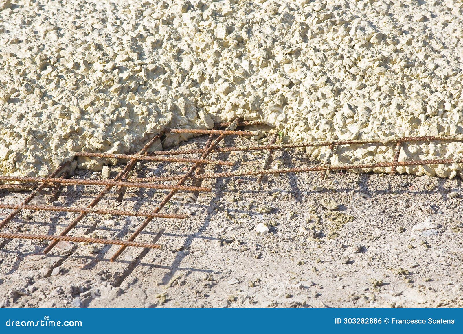 Electro-welded Wire Mesh for Reinforcing Concrete Screeds in a ...