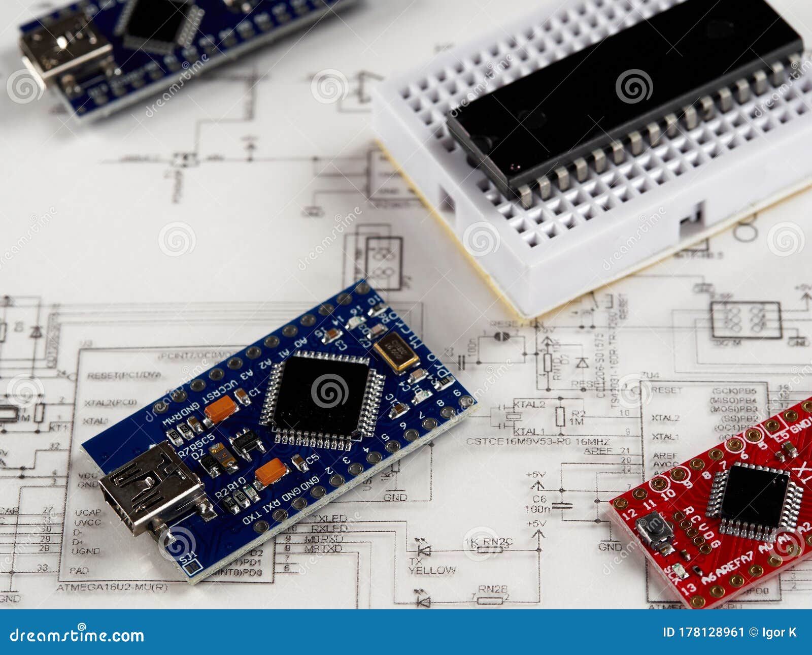 Electronic DIY Project Arduino.Electronics and Microprocessor.Drawing ... Electronic DIY Project Arduino.Electronics and Microprocessor.Drawing ...