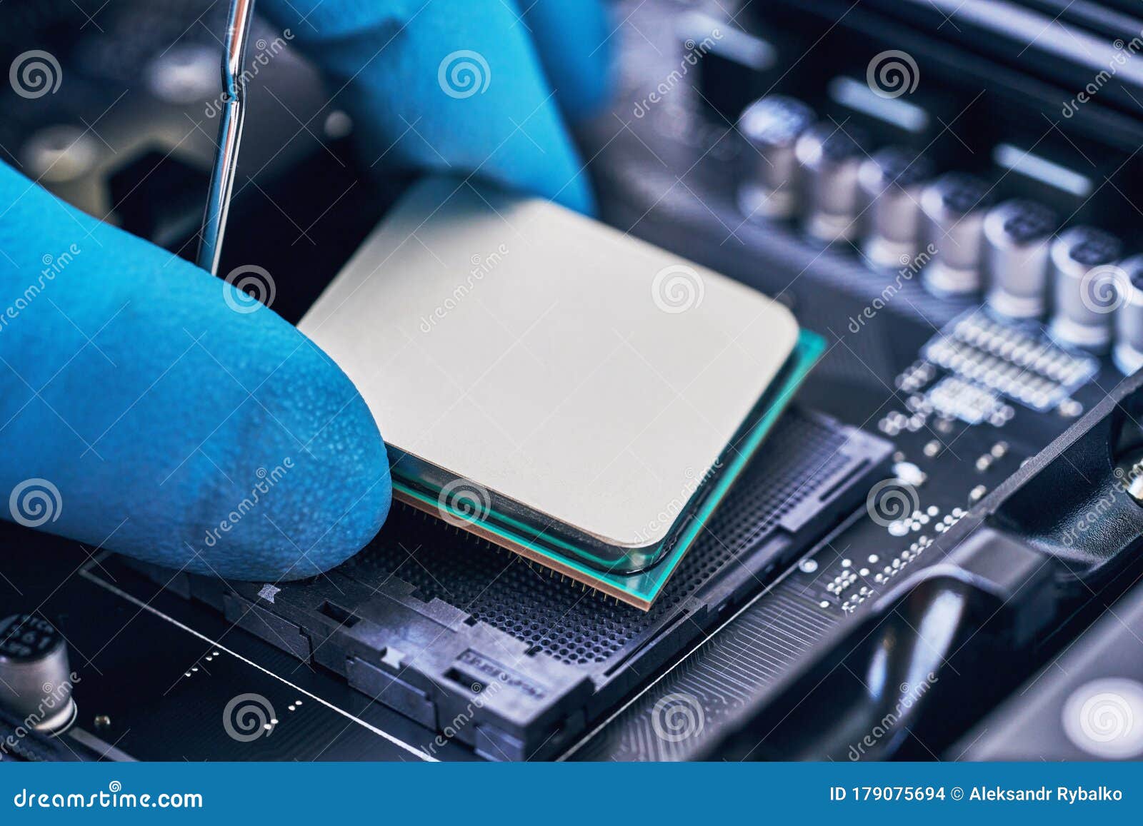 Electronic Engineer of Computer Technology. Installing the Processor on ...