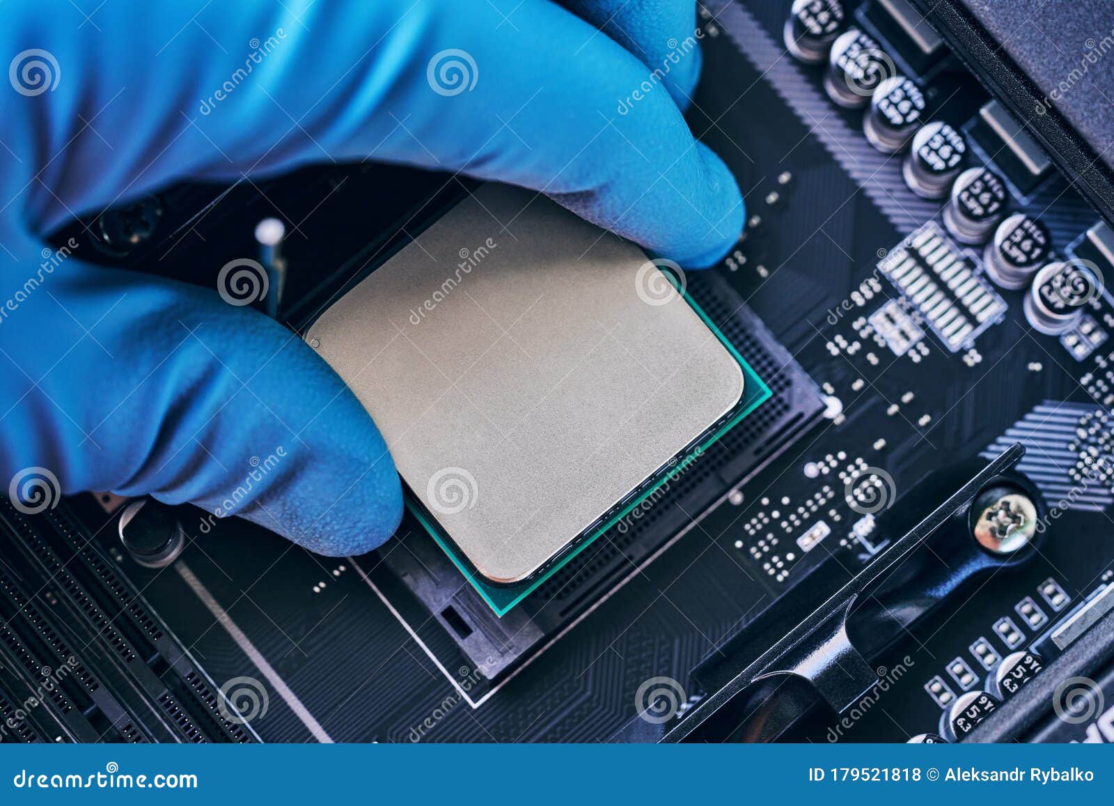 Electronic Engineer of Computer Technology. Installing the Processor on ...