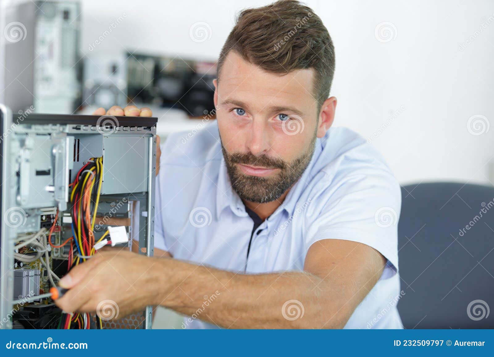 Electronic Male Worker Repairs Pc Stock Image - Image of technical ...