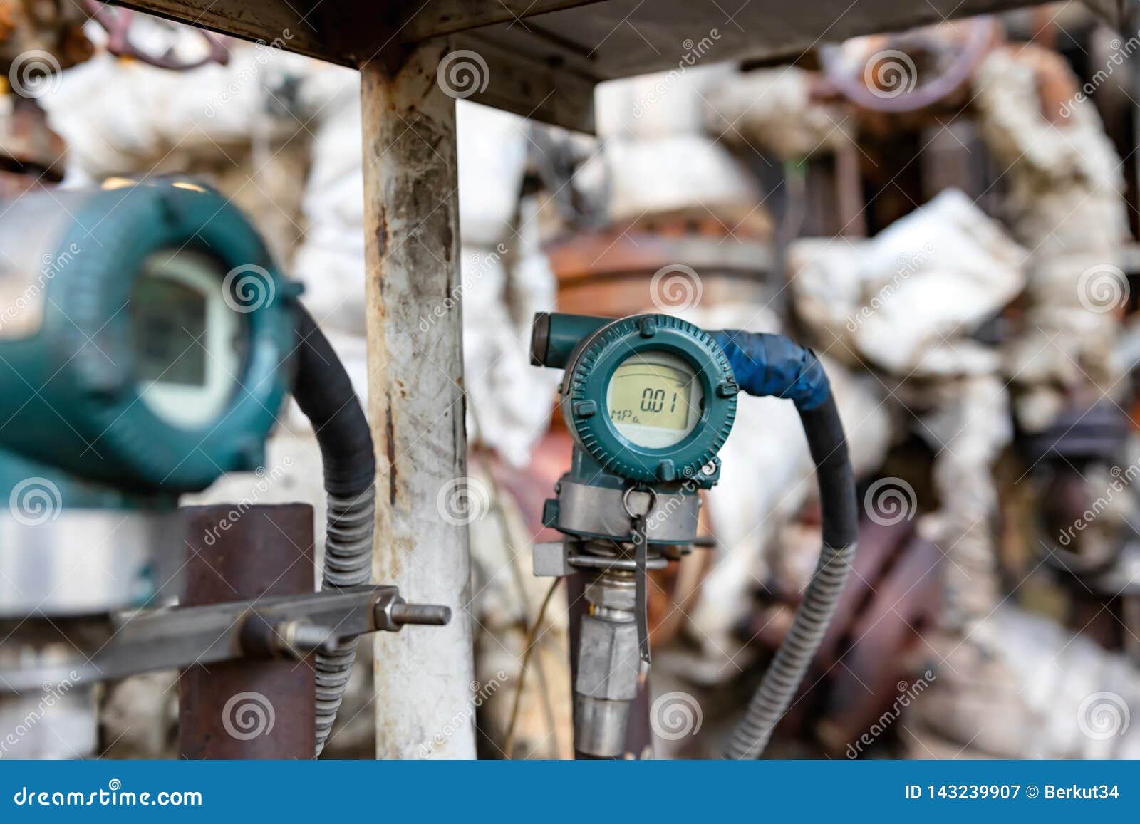 Electronic Measuring Device with Display Mounted on Pipeline Stock ...