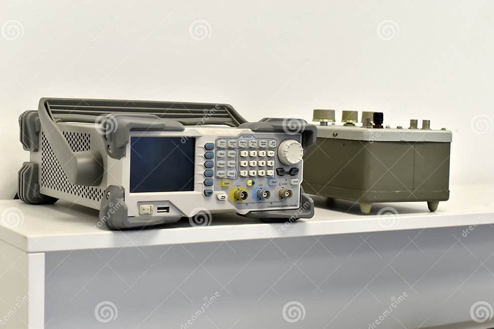 An Electronic Oscilloscope in the Laboratory. a Device for Measuring ...
