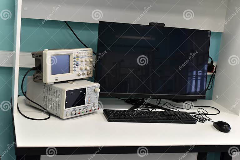 An Electronic Oscilloscope in the Laboratory. a Device for Measuring ...