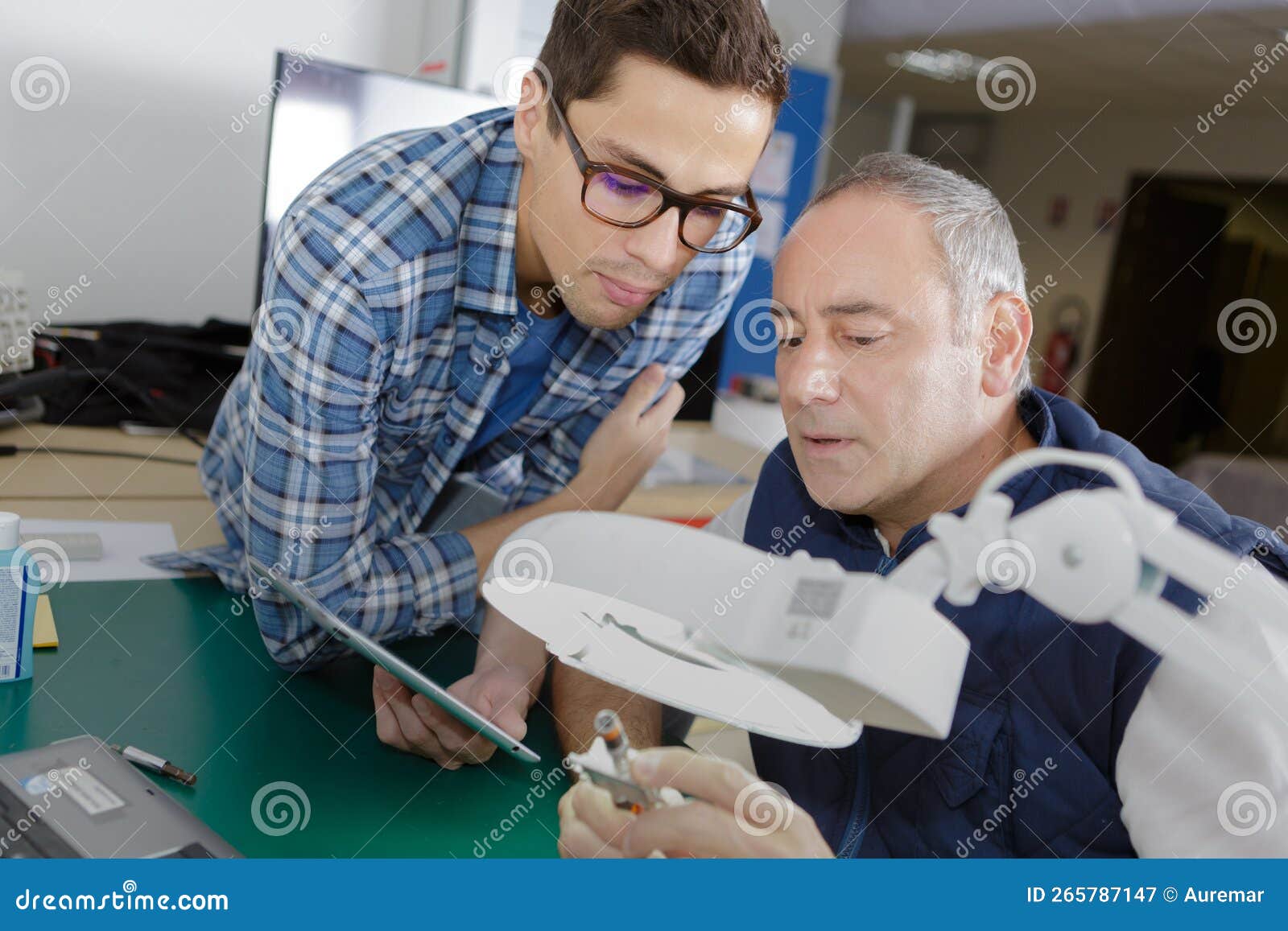 Electronic Student in Class Stock Image - Image of arms, apprentice ...