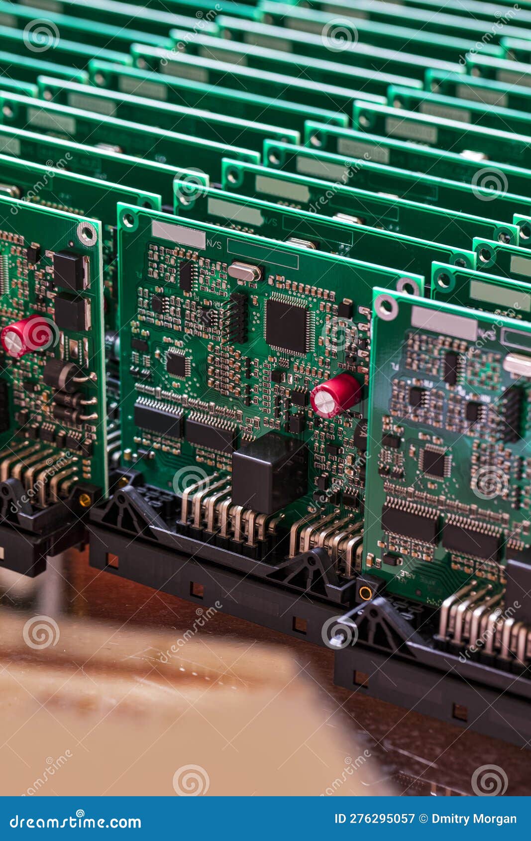 Electronics Ideas And Concepts. Surface Mount Componentry For ...