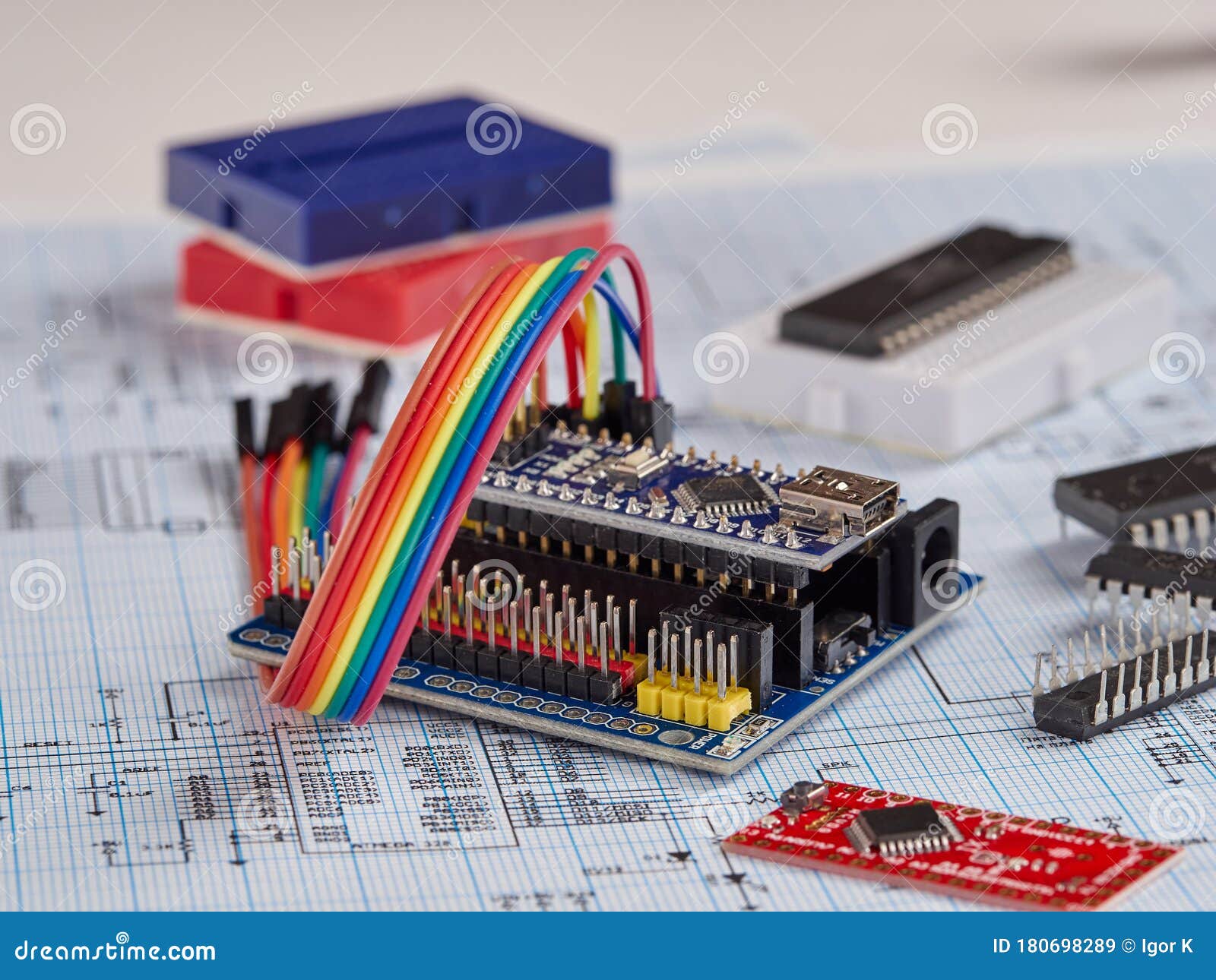 Electronics and Microprocessor.Electronic DIY Project Arduino.Drawing ... Electronics and Microprocessor.Electronic DIY Project Arduino.Drawing ...
