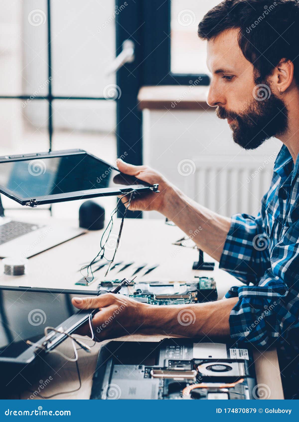 Electronics Repair Shop Laptop Screen Replacement Stock Image - Image ...