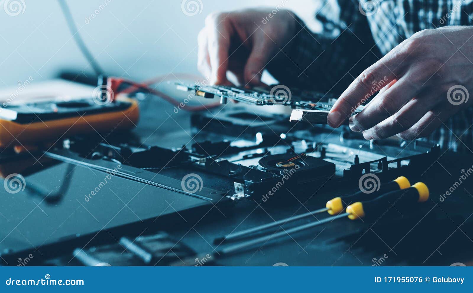 Electronics Repair Shop Male Engineer Laptop Stock Photo - Image of ...