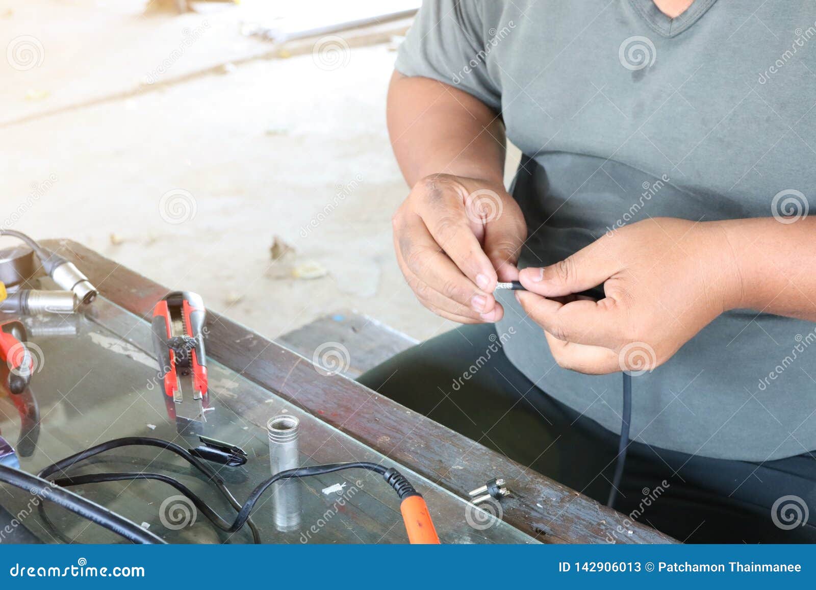 Electronics Technician Men are Repairing Electrical Appliances ...
