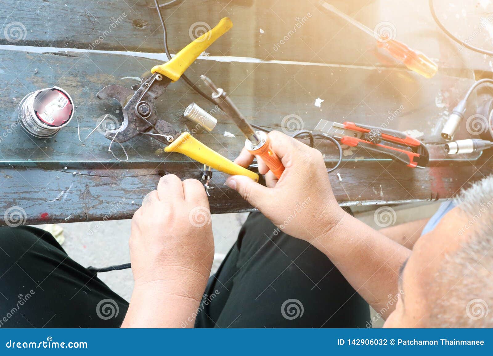 Electronics Technician Men are Repairing Electrical Appliances ...