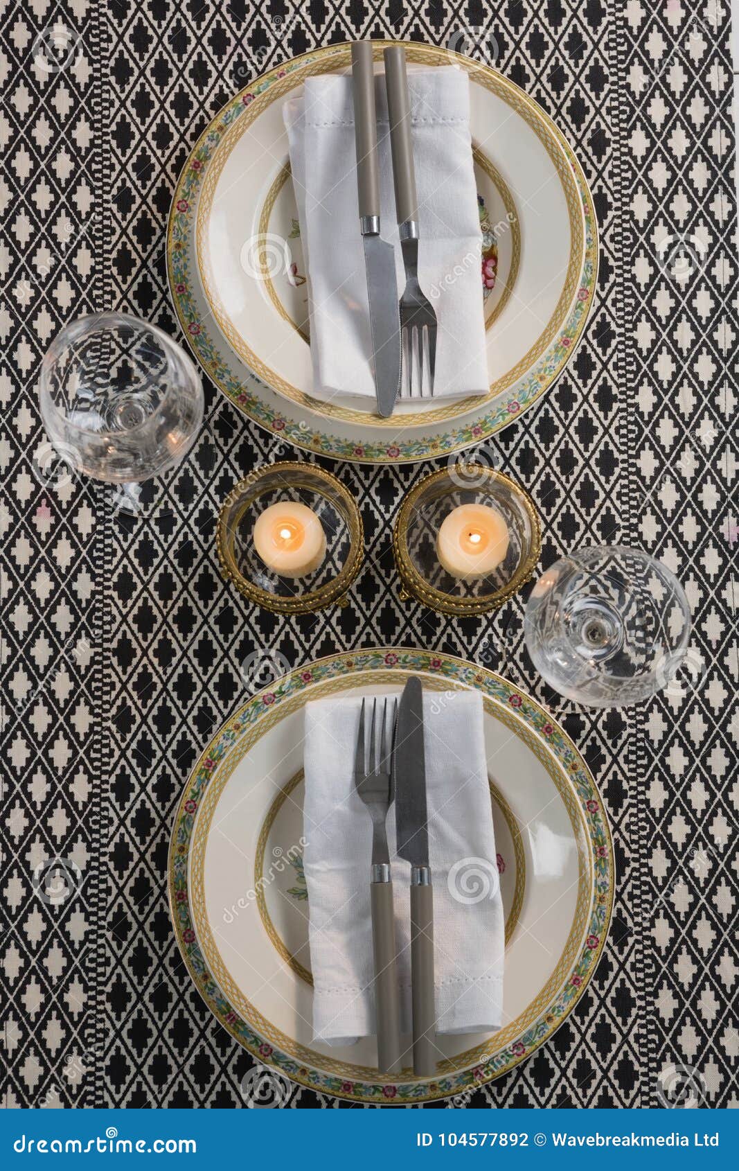 Elegance Table Setting with Wine Glasses on Placemat Stock Photo ...